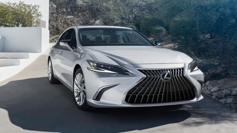 Giá xe Lexus ES 250 mới nhất và đánh giá chi tiết
