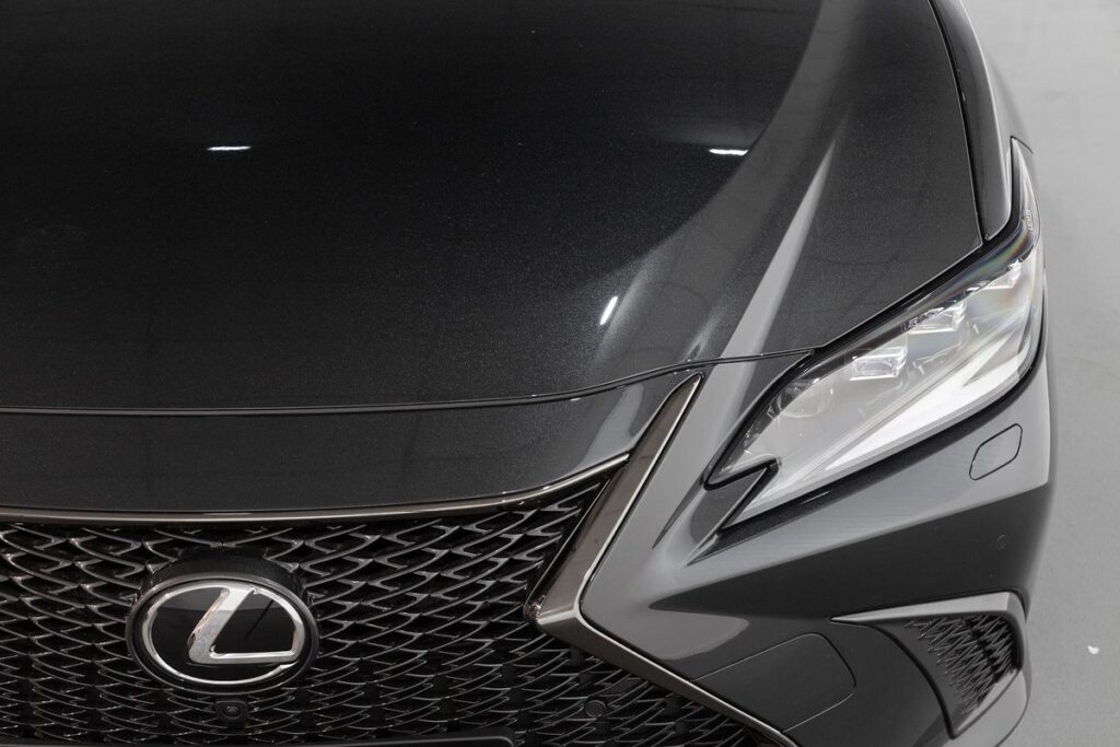 Giá xe Lexus ES250 F Sport và đánh giá chi tiết