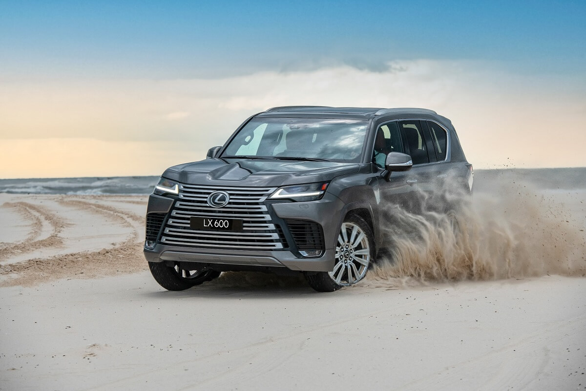 Từ Lexus LX570 đến LX600 & sự tin tưởng flagship của Lexus