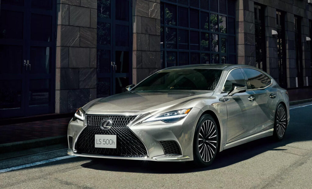 Giá xe Lexus LS 500h Hybrid 2025 và đánh giá chi tiết