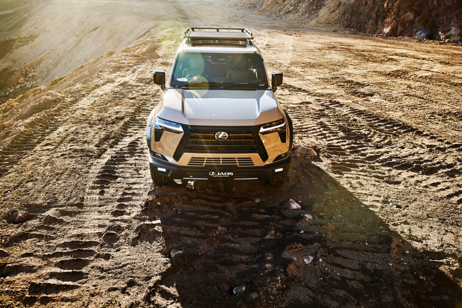 Bản độ Lexus GX 500 OVERTRAIL được trưng bày tại Tokyo