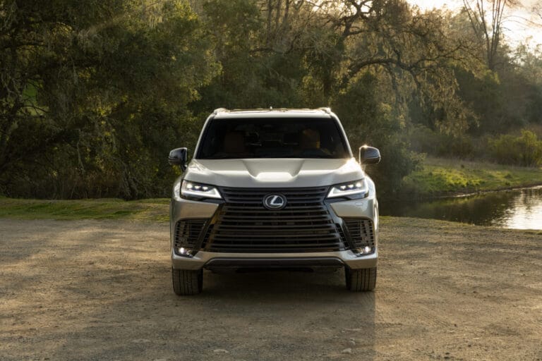 Thư viện ảnh: Lexus LX 700h 2025 các phiên bản